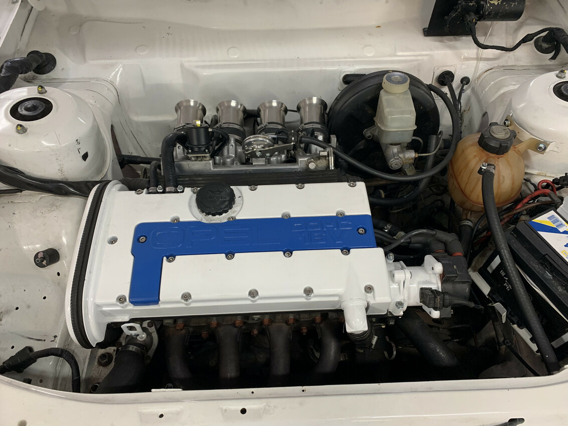 C20xe mit Einzeldrossel offen ohne lmm - Galerie - Kadett Forum